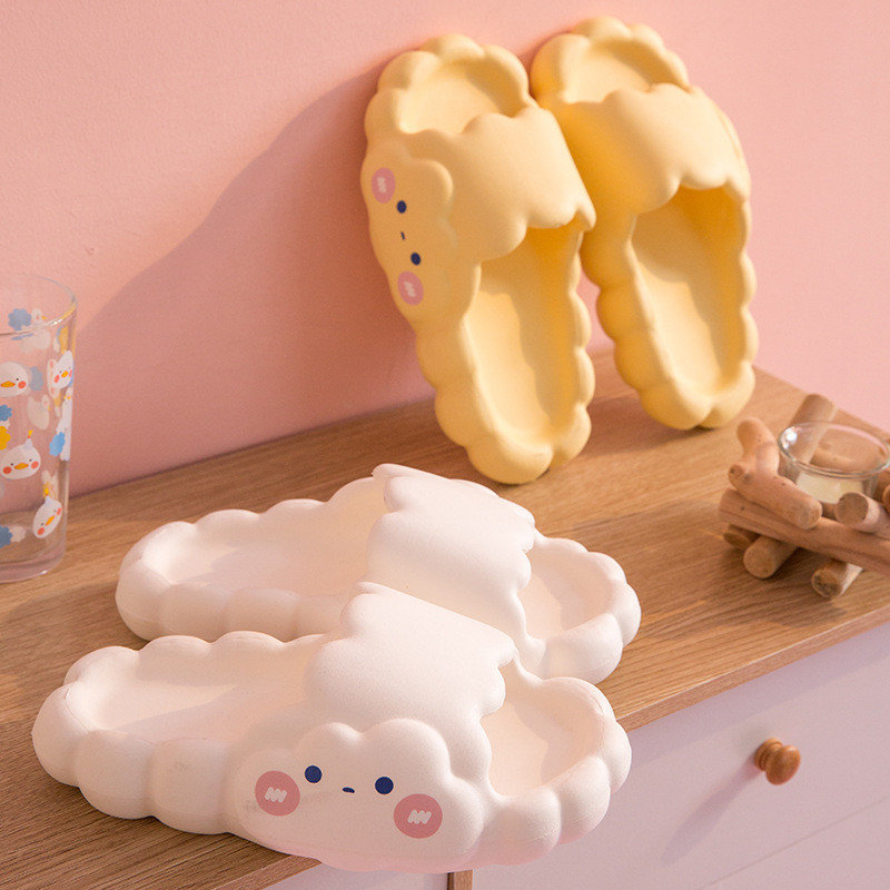 Hot selling Cute Clouds Light Weight Soft Sole Anti-slip summer Indoor slippers in stock eva sandals women