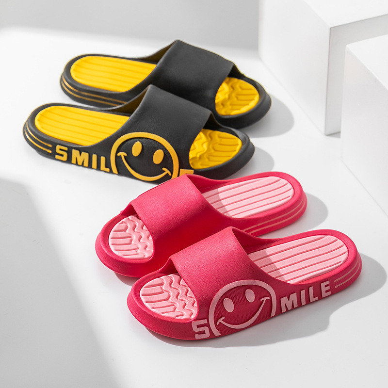 2022 hot sale new fashion cute flat sandals for Men summer home bathroom couple smiley indoor women slippers