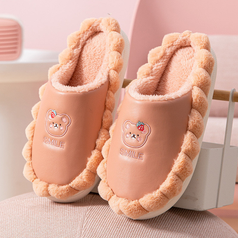 New design Breathable plush cheap bedroom slippers closed toe ladies fashion solid color household shoes