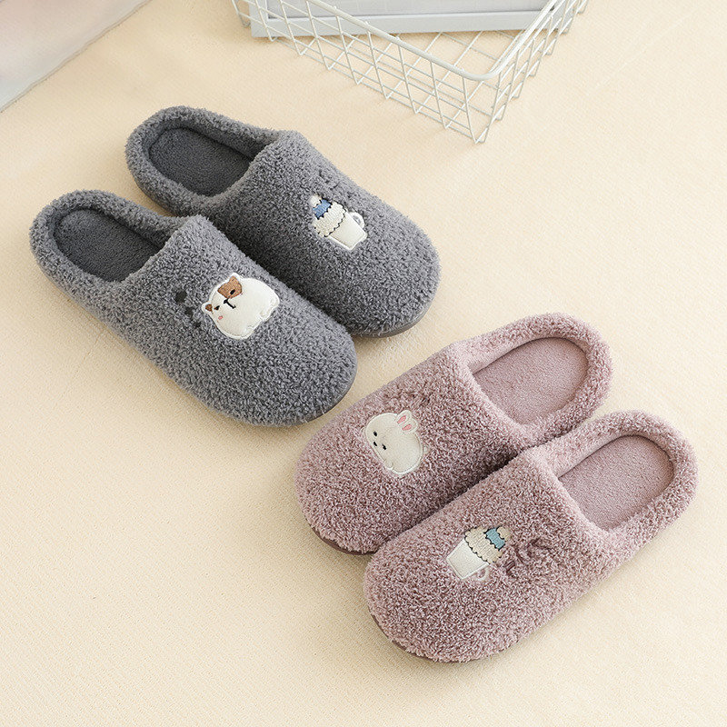 Winter wholesale soft plush and anti-slip house slippers 2021 new fashion cute couple keep warm women shoes
