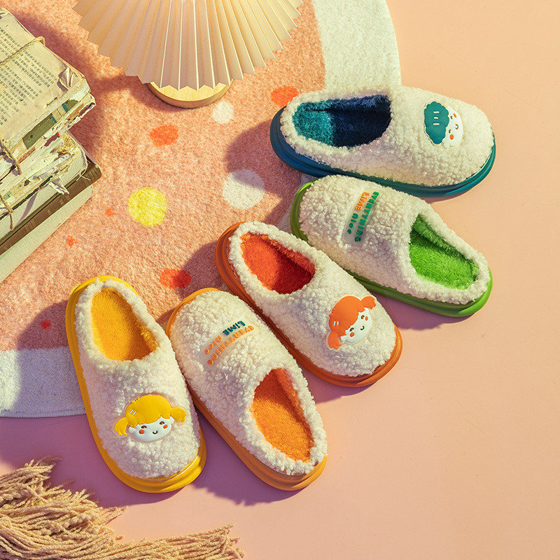 New design 2021 autumn and winter cartoon girl patterns home slippers warm fluffy women bedroom shoes supplier