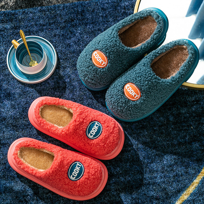 Wholesale 2021 New Design Home Slippers Winter Indoor Thick Bottom Warm Couple Style Plush women closed shoes