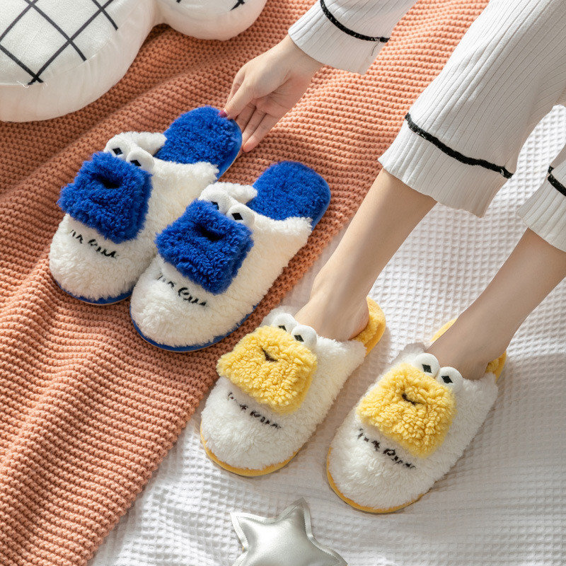 Women Winter lovely  Animal decoration fluffy Fur Warm house Indoor Soft Casual Shoes letter print Home Slipper ladies shoes
