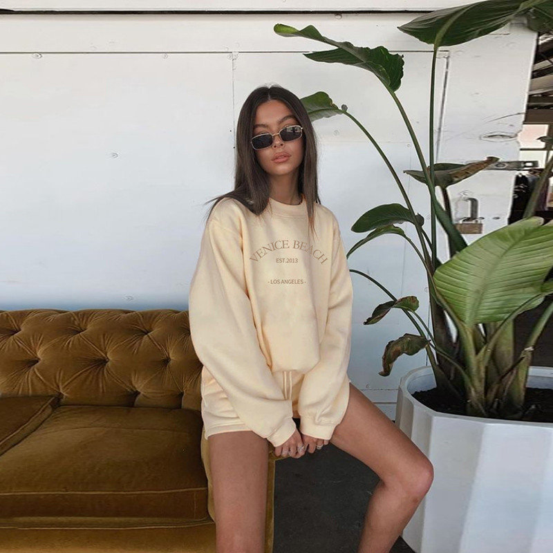 Wholesale Custom Women Fleece Thickened Loose Embroidered Long Sleeved Sweater Shorts sports Set Ladies Workout Sportswear