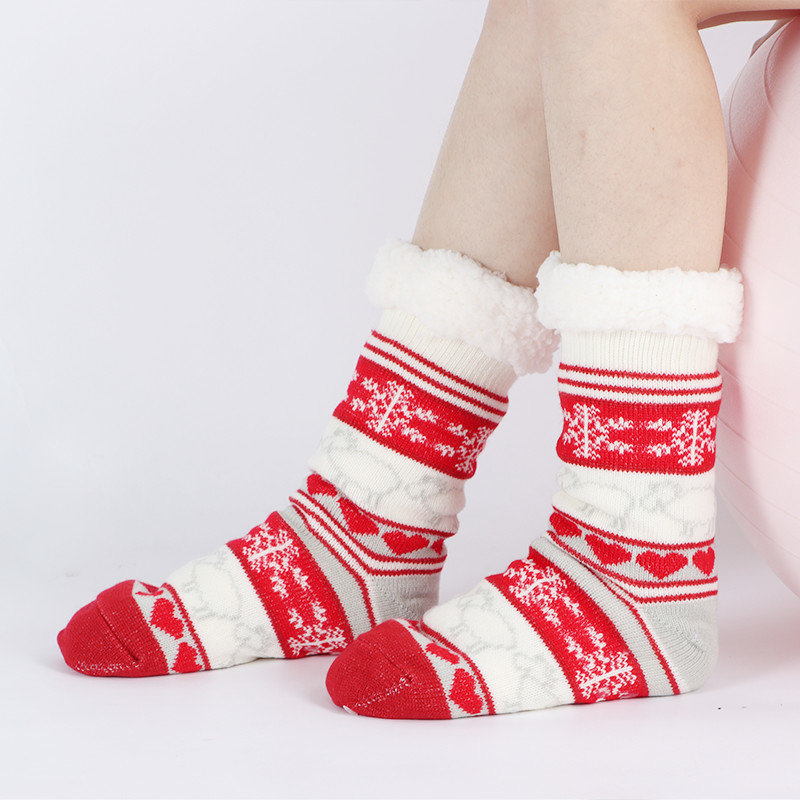 female new design non-slip socks mid-length knitted socks with cute animal and heart pattern non skid fashion socks