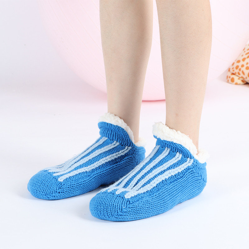 2021 ladies ankle-length short antiskid soft knitted designer socks with stripe pattern women fuzzy fashion Socks