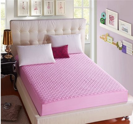 China Plain Polyester Mattress Covers Protectors With Skrit For Hotel Home supplier