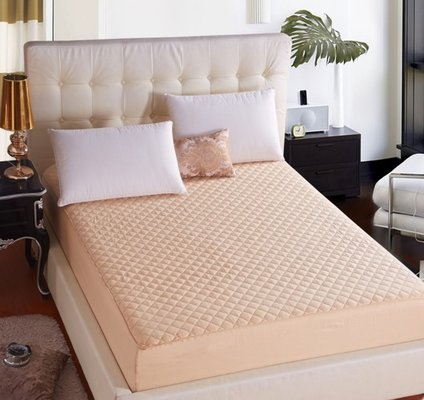 China Waterproof Mattress Cover Protectors White Customized Twin Full Queen King supplier