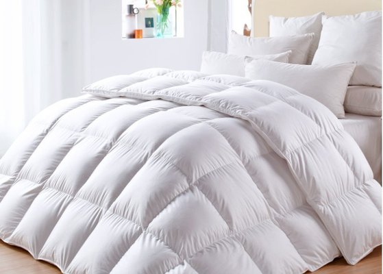 Customized Luxury Double Stitched Down Feather Quilt for Adults with White Goose Feather supplier