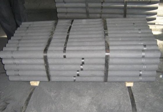 China Manufacturer High Carbon Graphite Electrode with lower price
