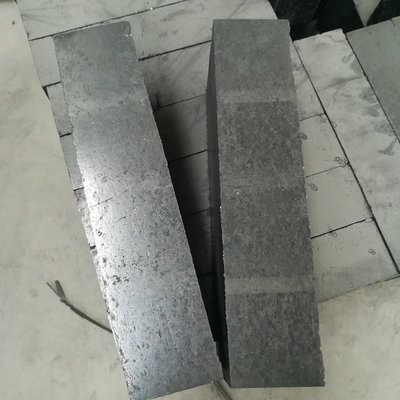 Refractory alumina carbon brick for steel ladle lining