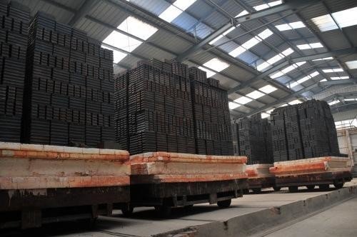 Special Products Alumina Magnesia Carbon & Alumina Silicon Carbide Carbon Bricks
