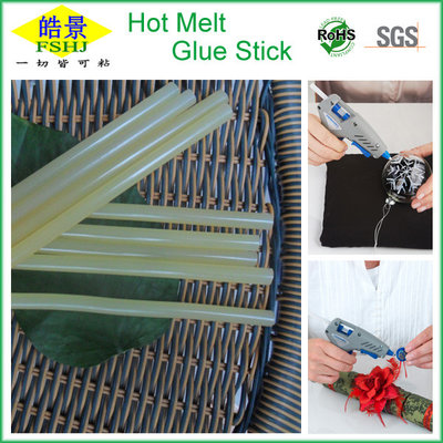 High Adhesion 11mm Non Toxic Hot Glue Sticks / Yellow Glue Sticks For Hot Glue Gun