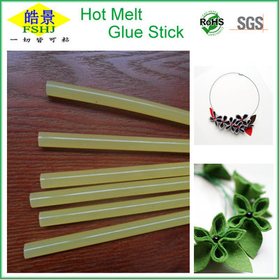 Yellow Non Toxic 7mm Hot Glue Sticks , Coloured Glue Sticks For Glue Gun