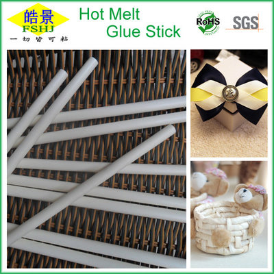 Wholesale Sillicone Hot Melt Adhesive Glue Bar White Glue Sticks For Packaging