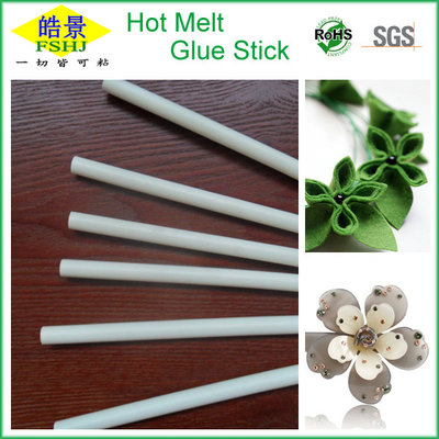Coloured Hot Glue Sticks For Glue Gun , Wood / Fabric Waterproof Hot Glue Sticks