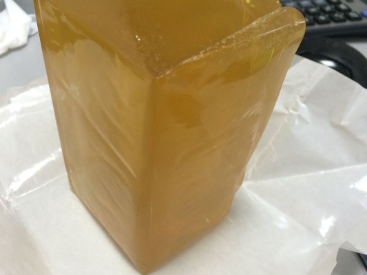 Non-Drying Good Viscosity Psa Yellow Eva Based Hot Melt Adhesive For The Sucking Cup