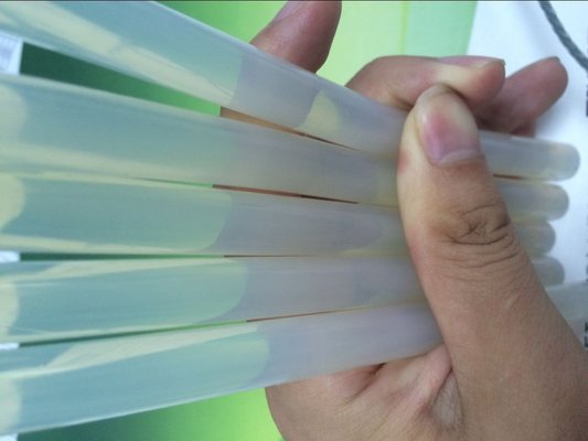 High Clear EVA Hot Melt Glue Sticks Anti - yellowing Hot Melt Silicon Bar For Packaging Business