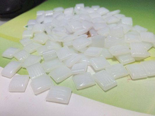 EVA White Edgebander Glue Pellets  Hot Melt Adhesive Granule For Air Filter