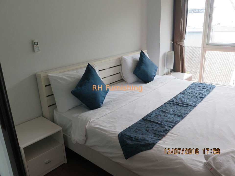 Cheap Hotel Apartment furniture set by White melamine Quenn size bed and TV stand Cabinet supplier