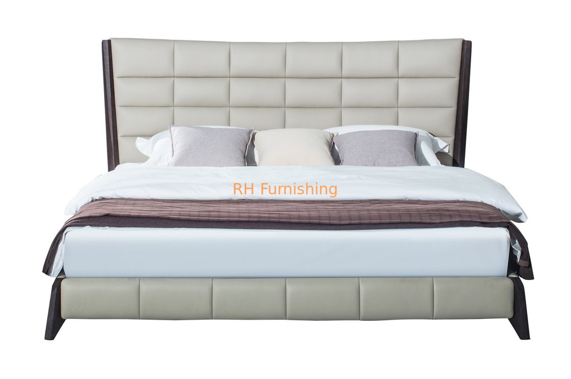 Italy design furniture Villa house King Bed made by China factory used Oak wood and Cow Leather for Luxury deisgn room supplier