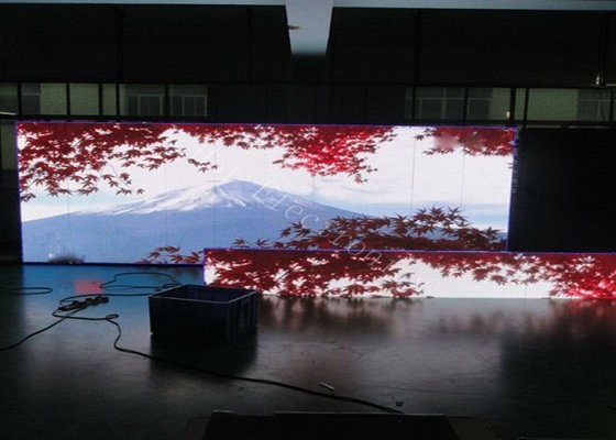 Indoor Electronic Billboard Advertising P1.667 Small Pitch LED Screen SMD 3in1