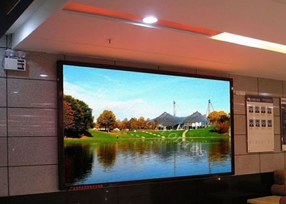 Indoor P1.9 Small Pixel Pitch LED Display Full Color Tube Chip For Advertising