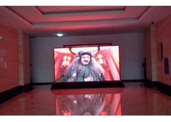 Indoor Small Pixel Pitch LED Advertising Display 500 Average Power Seamless Splice