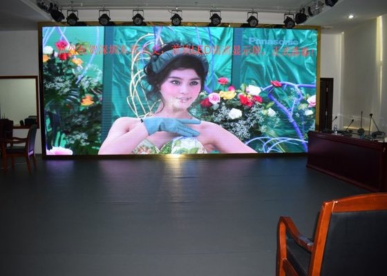 P3.91 RGB Smd Led Display / Indoor LED Video Wall Easy Maintenance