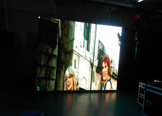 Ultra Bright Outdoor Rental LED Display Full Color With 43222 Pixel Density