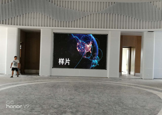 High Gray Scale Full Color LED Display , P2 Small Pixel Pitch Large Video Wall