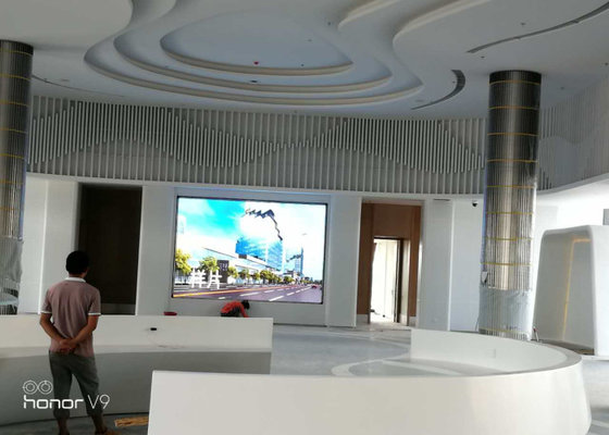 High Gray Scale Full Color LED Display , P2 Small Pixel Pitch Large Video Wall