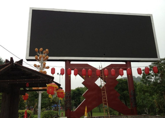 Iron Cabinet Hi Tech P8 Led Screen Lightweight 256*128 Mm Module Dimension