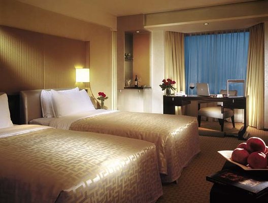Hotel Leather King Size Bedroom Sets With Solid Wood Writing Desk Set supplier