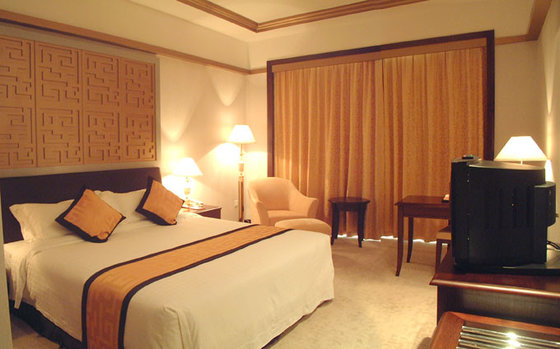 Economic Oak Finished Hotel Bedroom Furniture Sets King-Size / Double Size Bed supplier