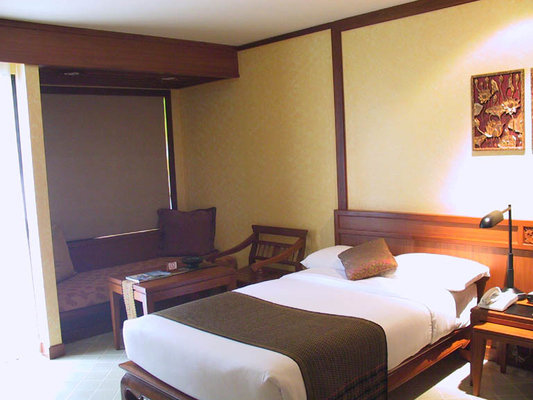 Southeast Asian Style 5 Star Hotel Bedroom Furniture Zebrano Veneer Finished Tea Table supplier