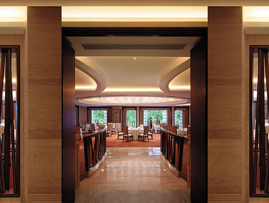 Half Round High Back Chair Hotel Lobby Furniture Round Solid lobby tables and chairs supplier