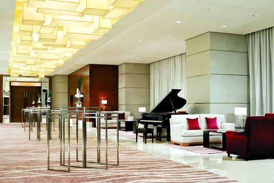 Fabric Chair Hotel Lobby Furniture With Lobby Uphostery Cushion Sofa Set supplier