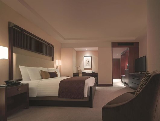 Luxury Zebrano Veneer Finished High End Bedroom Furniture Set / Full Size Bedroom Sets supplier