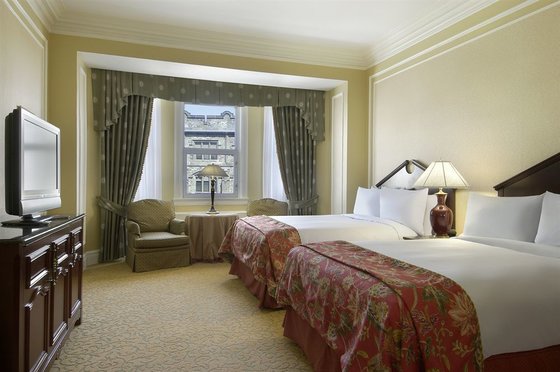 Fabric Bed Bench Hotel Furniture Set For Holiday , Hotel Lounge Furniture supplier