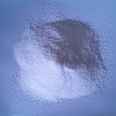 手の心配の洗濯洗剤の粉