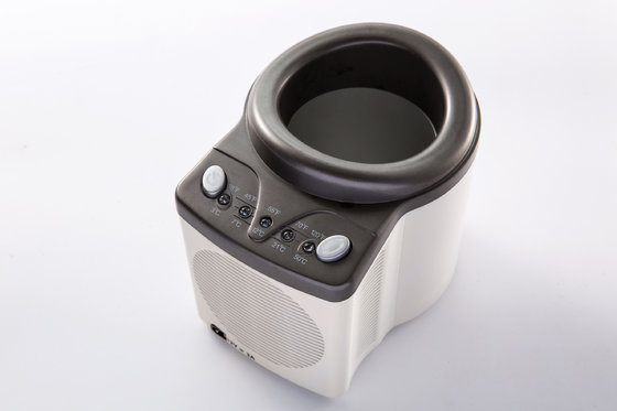 Mini Size Portable Cooler And Warme For Can Milk , 12V DC 300mA Power