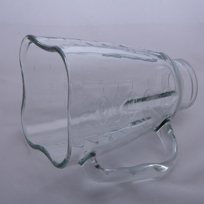 China Guangdong manufacturer 1.75L  transparent Oster plum shape spare parts replacement blender glass cup /jar