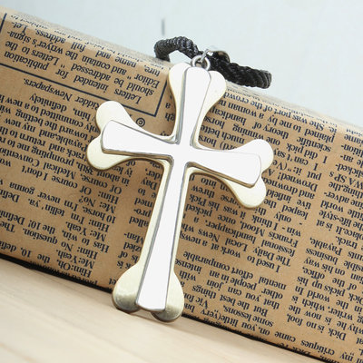 Cross Pendants Vienna wind grass being lucky four cross necklace jewelry wholesale QNN4011