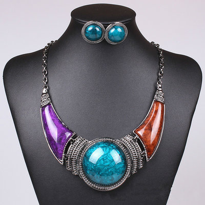 Colored resin necklace  Round necklace crescent necklace plating gun black necklace with earrings MD1410