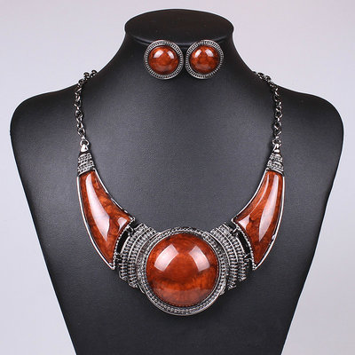 Colored resin necklace  Round necklace crescent necklace plating gun black necklace with earrings MD1410