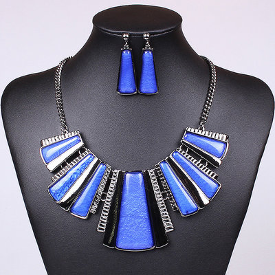 Keystone Colorful necklaces Bar Necklace Plating gun black color resin upscale classic suit wholesale MD1412