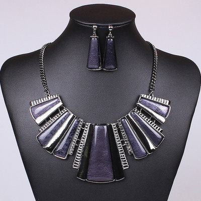 Keystone Colorful necklaces Bar Necklace Plating gun black color resin upscale classic suit wholesale MD1412