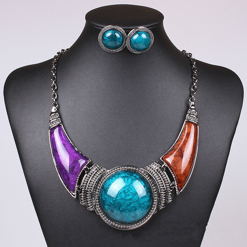 Colored resin necklace  Round necklace crescent necklace plating gun black necklace with earrings MD1410