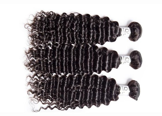 Pacchi ricci del tessuto dei capelli umani di Remy, pacchi brasiliani colorati dei capelli ricci